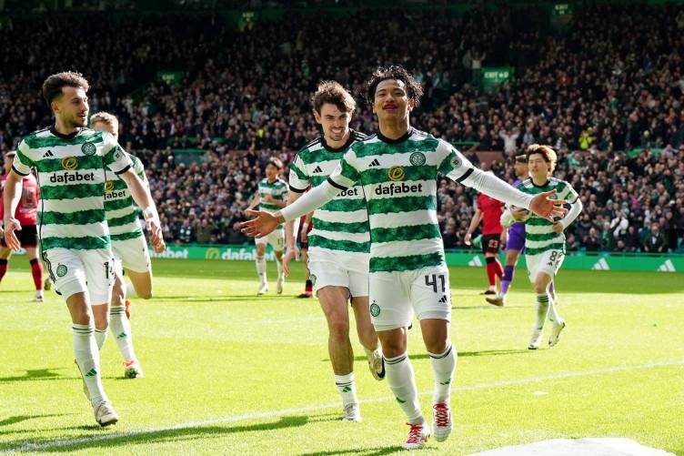 Adam Idah scores again as Celtic enjoy comfortable win over St Mirren ...