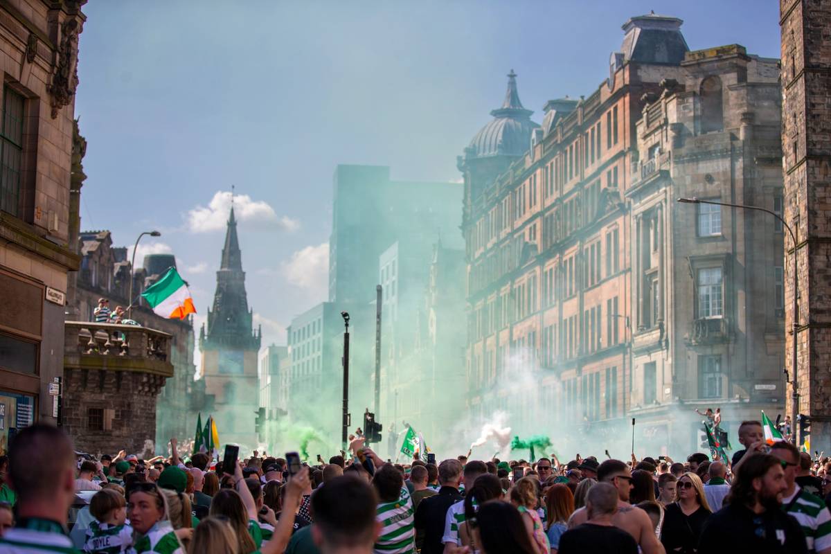 Celtic fans turn Glasgow Bus Tour Green and White - Celtic365 - 22 Jun 2024