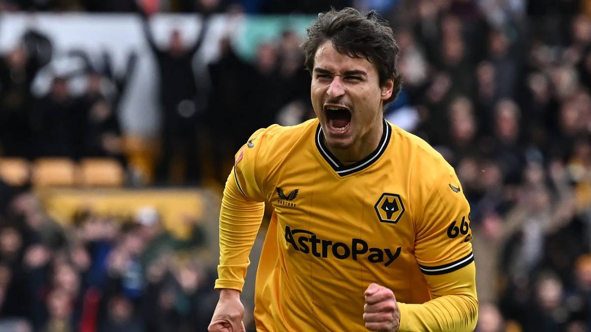 Wolves ready to accept Celtic’s Hugo Bueno offer on one condition - The ...