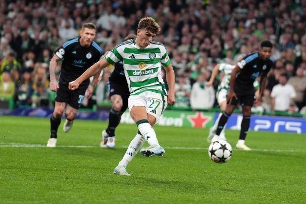 Five brilliant images from Celtic UCL win – including heart-warming ...