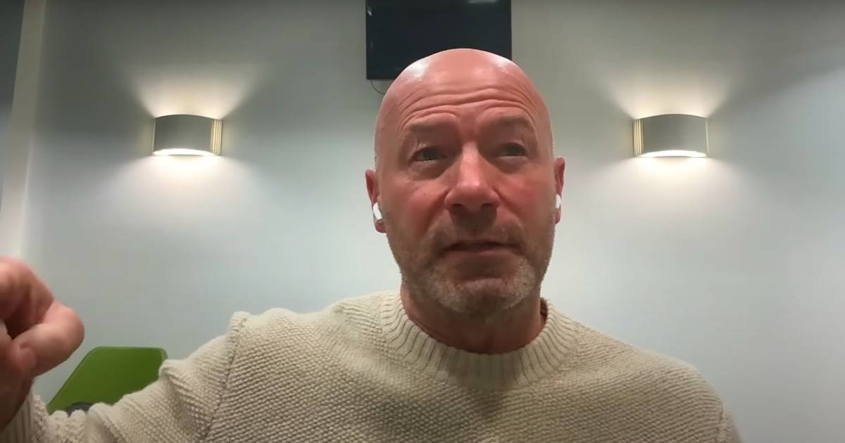 Alan Shearer shows his Rangers colours with Ibrox report from inside ...