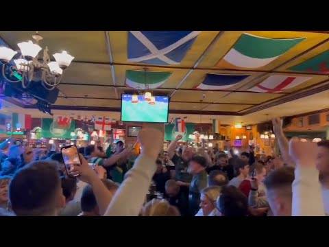Celtic Fans Singing & Partying In Munich Night Before Bayern Game ...