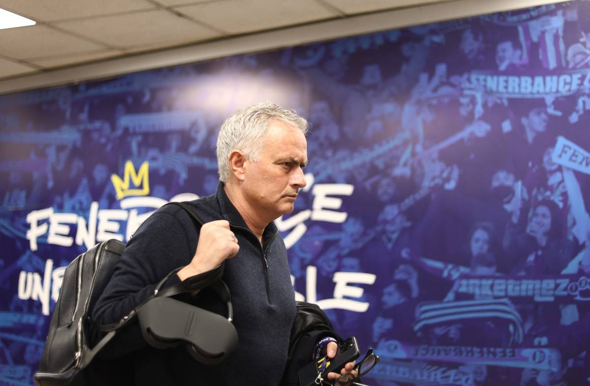 Jason Cundy says Jose Mourinho is ‘starting little rumours’ about ...