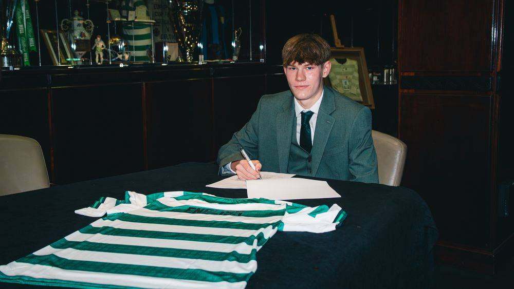 Isaac English signs for Celtic - Celtic FC - 19 Jun 2025