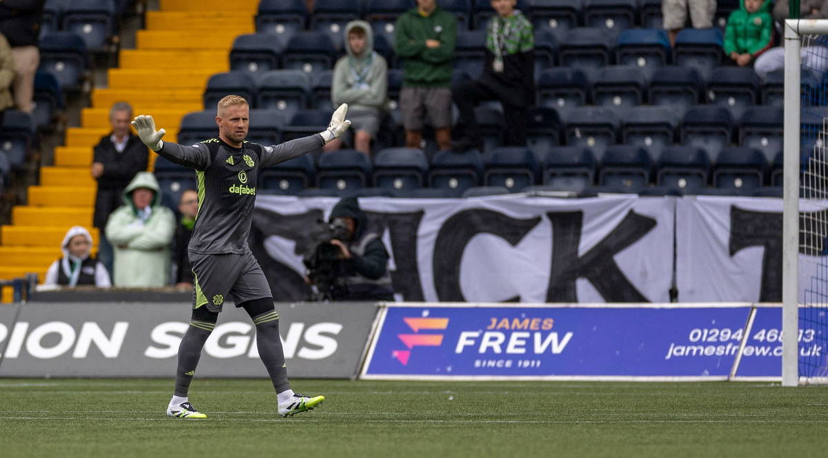 Celtic Keeper Kasper Schmeichel Soaks Up Lewis Capaldi’s Glasgow Show ...