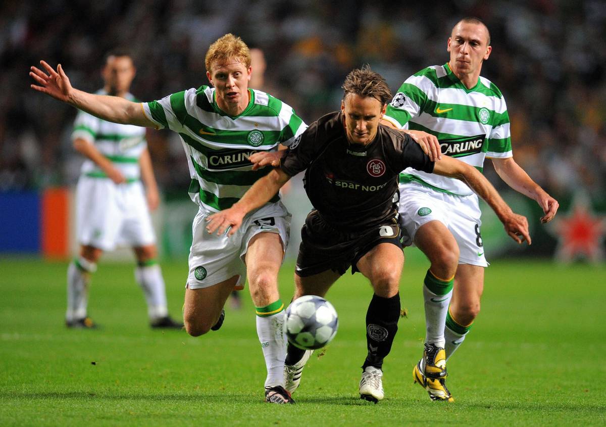 Scott Brown wins the battle of former Celtic stars against Barry Robson ...