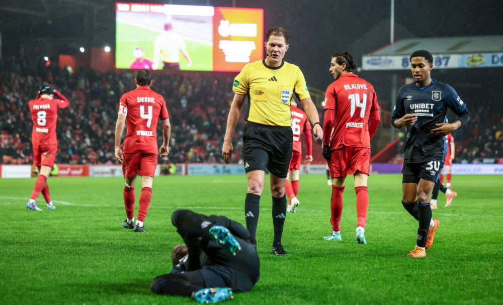 David Dickinson rescues Danny Rohl again - VideoCelts - 11 Jan