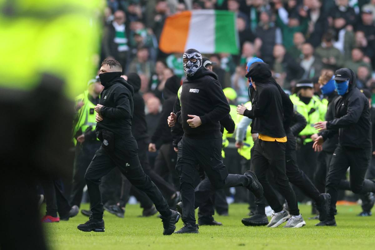 Scottish FA release statement ‘condemning’ Rangers vs Celtic fan scenes ...